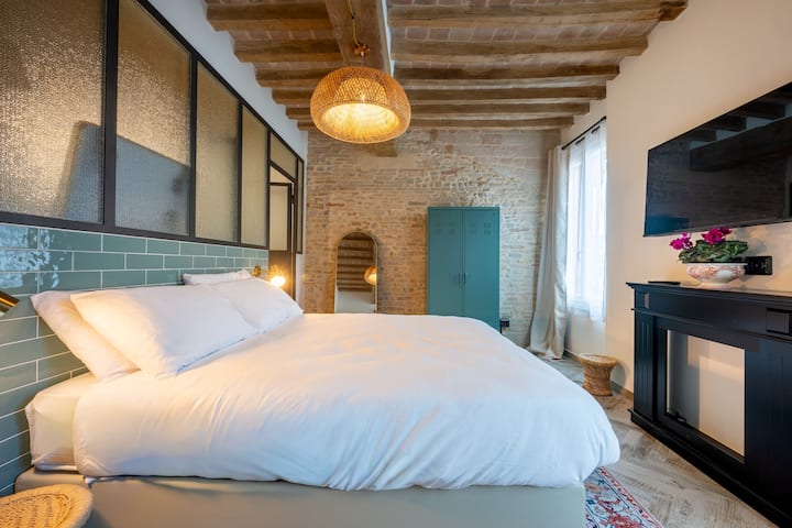 Guesthost - Bixio 29 Apartment 5 - Parma