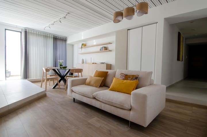 Chic 2br Apartment Steps From The Gzira Seafront - Malta