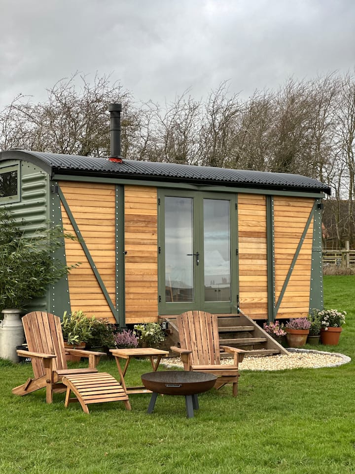 The Railway Retreat - Warwickshire