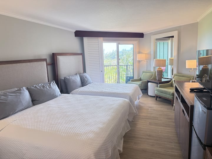 Private Beachfront Ocean View W/ Resort Amenities! - Lihue, HI