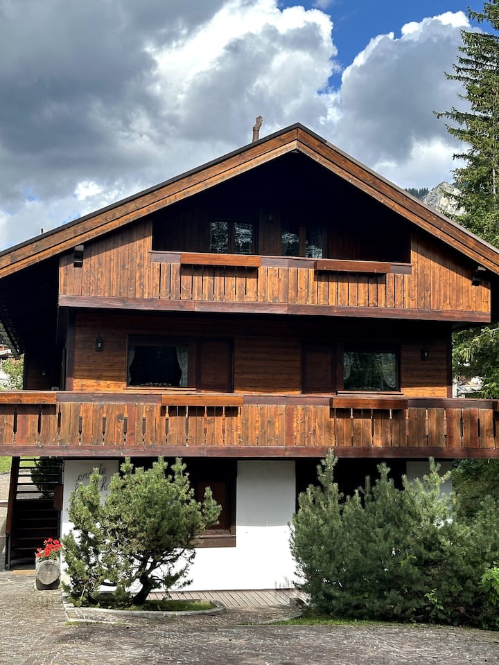Charming Alpine Hideaway In The Dolomites - Cortina d'Ampezzo