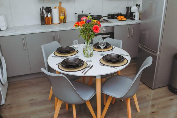 Perfectly Located City Centre Apartments - Reading