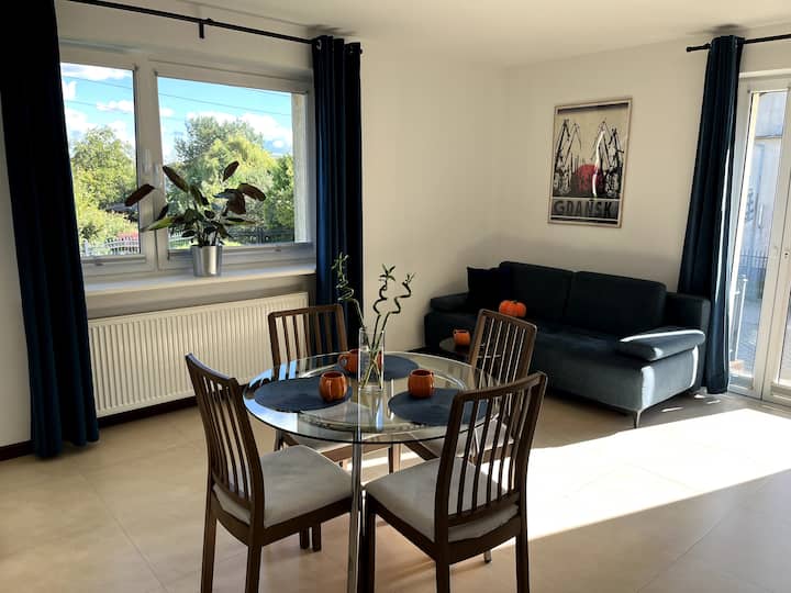 Cozy Bay Apt. - 15 Minutes Drive From Downtown - Gdańsk