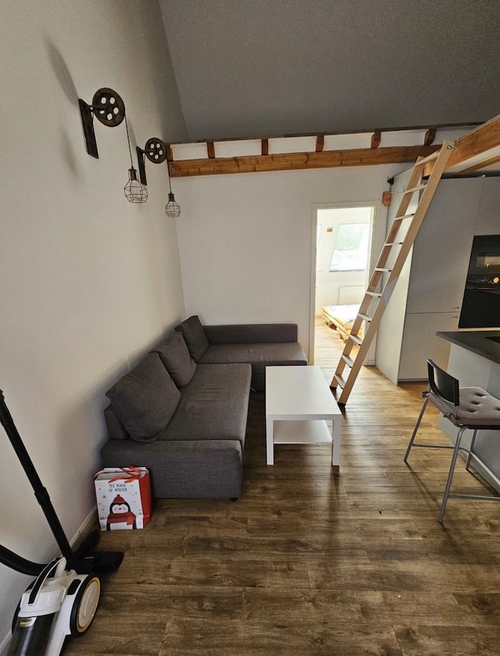 3,5 Bedrooms Apartment In Kelsterbach ~ Cozy - Kelsterbach