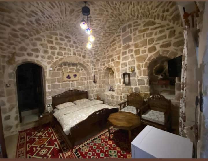 Mardin Antik ŞEhirde ÖZel Mutfaklı Kubbeli Taş Oda - Mardin