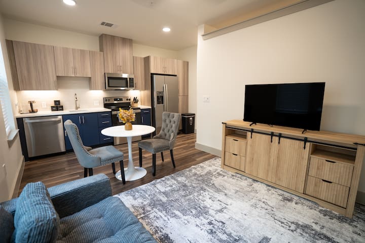 Clean, Cozy And Comfortable Apartment - Carrollton, TX