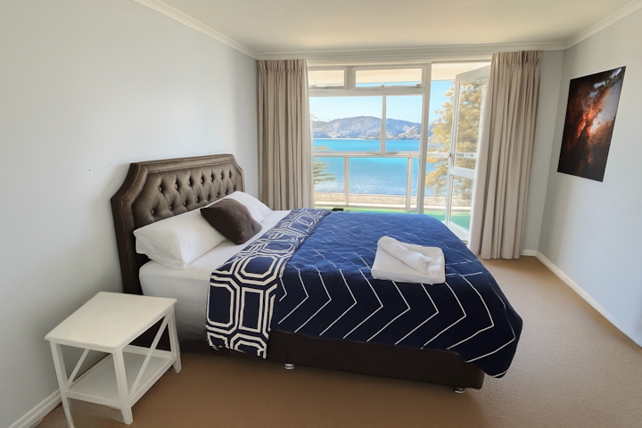 Sea View Gem • Steps To Beach - Wellington