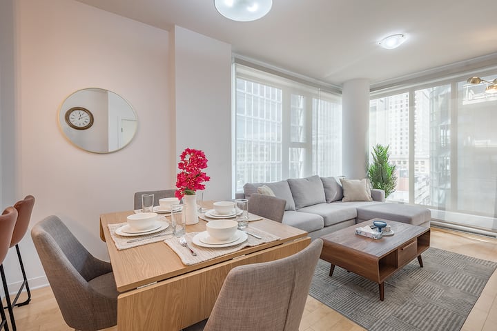 Corner 2br Old Port | Free Indoor Parking - Montreal