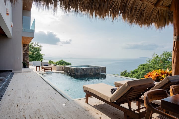 Casa Los Olivos | Luxury, Chef & Ocean Views - Zihuatanejo