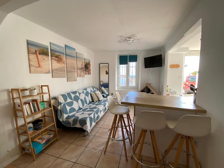 Studio Cosy Sur Les Hauteurs D'hyères Avec Vue Mer - Hyères