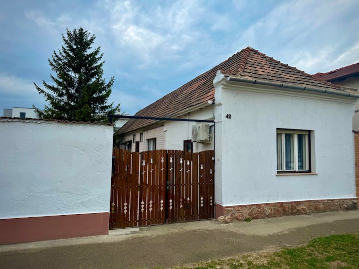 Fehérlak - Tata