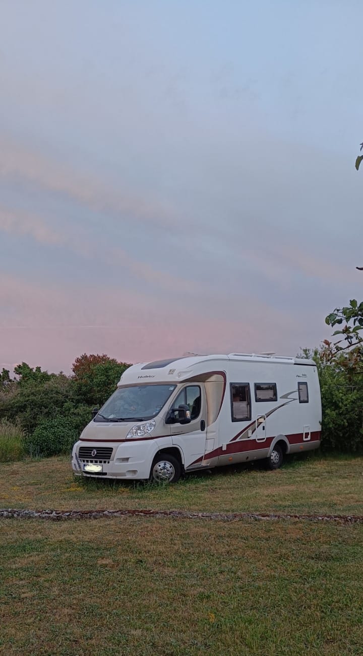 Husbil B-körkort 4 Personer - Upptäck Sverige - Stockholm