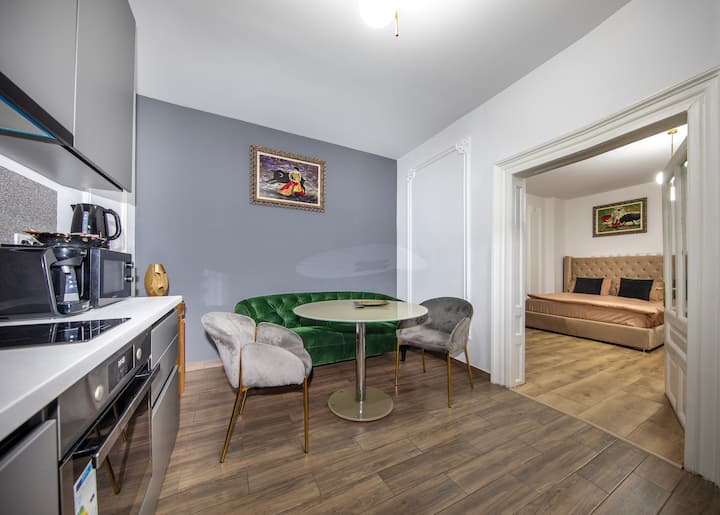 Trinoble Republicii -Apartment In Centrul Istoric - Brașov