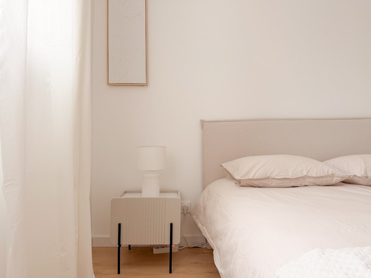 Maison Nova :4 chambres, parking, piscine, jacuzzi - Maisons à louer à ...