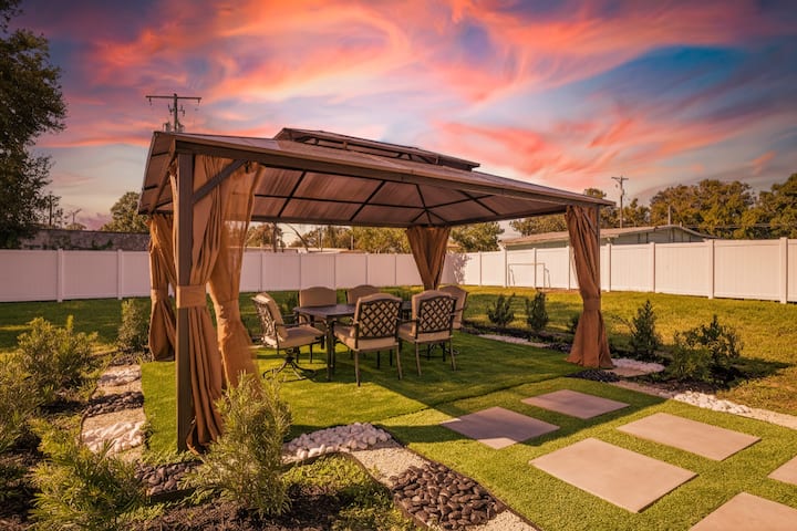 Central Tampa 3br/2ba • Near Stadium & Airport - Tampa, FL