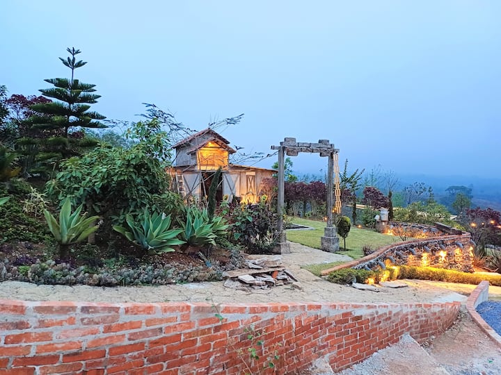 Cozy Tiny Cabin Farm Near Gt City: Jacuzzi & Views - Villa Canales