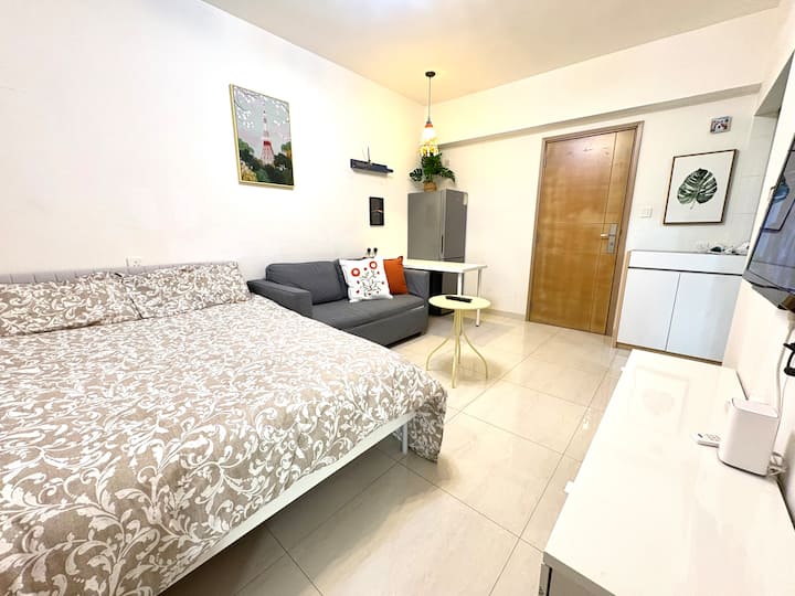 油麻地地鐵站1分鐘 平地電梯 住8人3房5雙人床600呎公寓 - Wan Chai