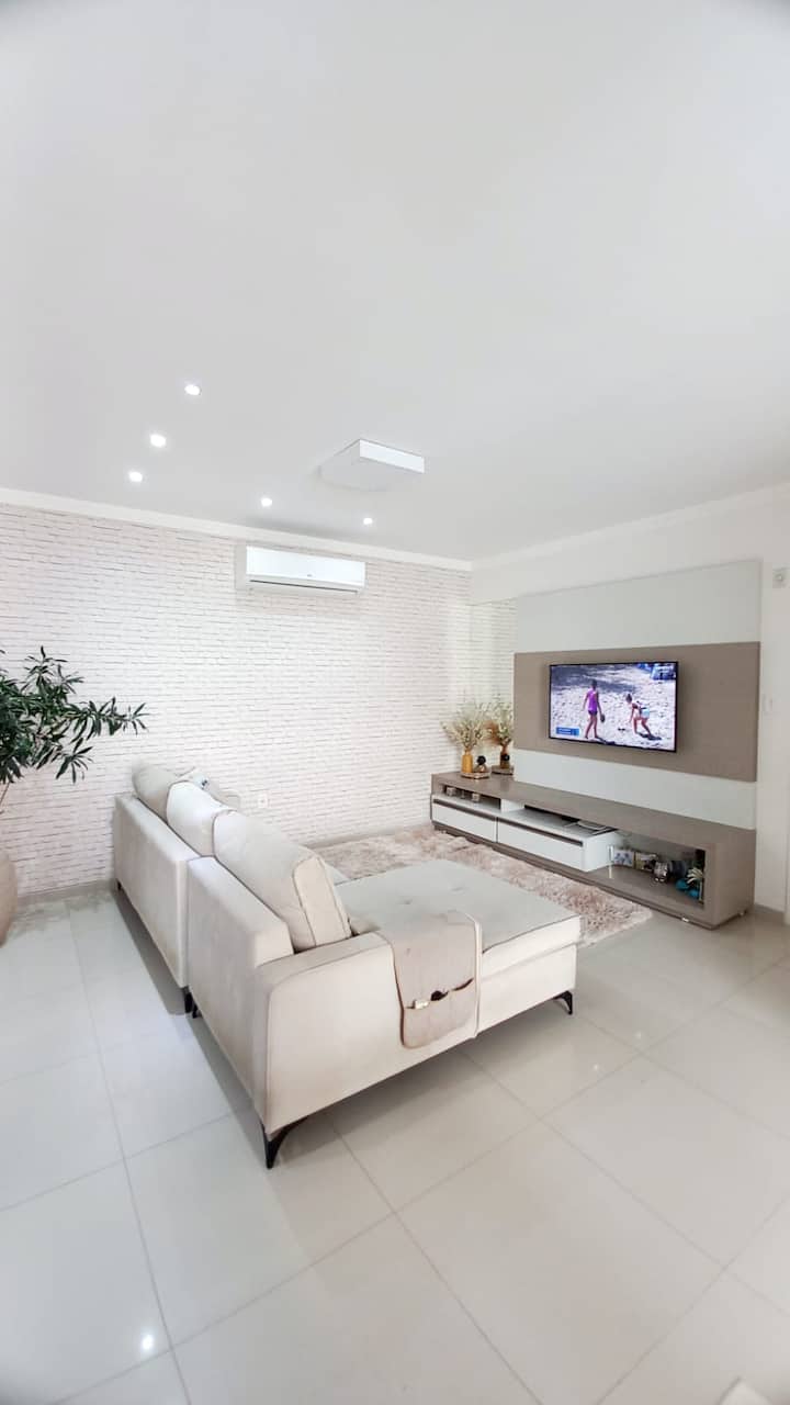 Excelente Apartamento A 600 M Da Praia Em Itapema - Itapema