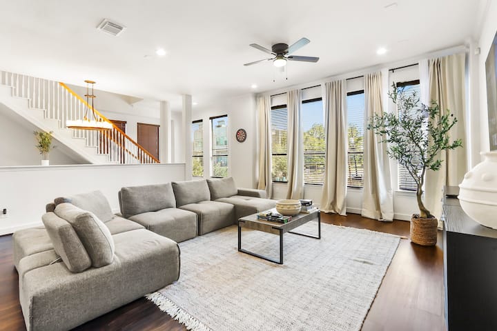 Modern 3br+3b+ Rooftop+balcony+dedicated Workspace - Houston, TX