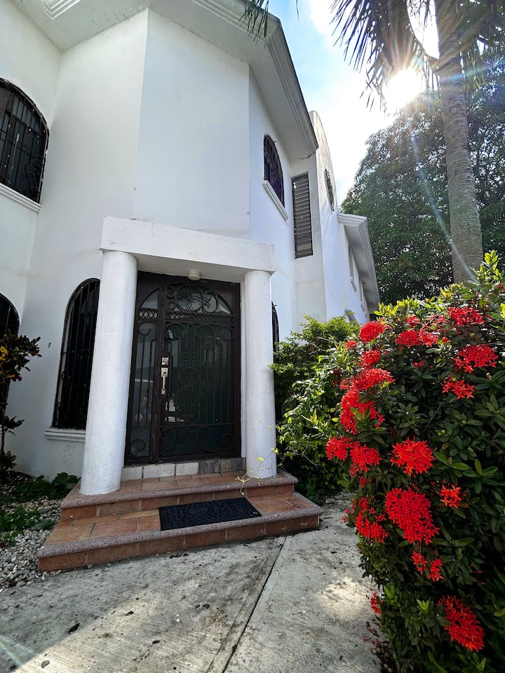 Casa Galaxias - Villahermosa, Mexico