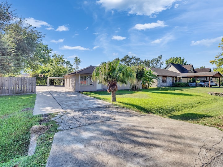 Home In Pasadena Close To Everything You Need! - Pasadena