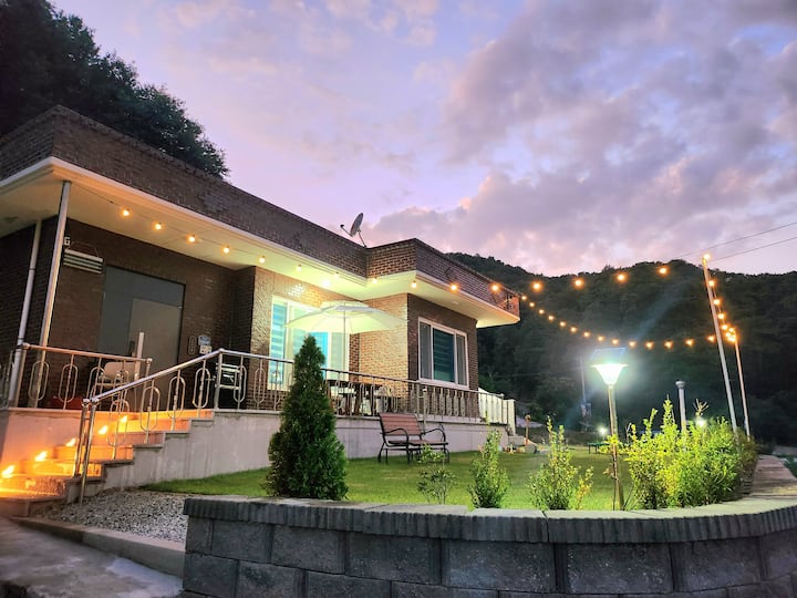 여주시 [스테이구슬]
#독채#펜션#여주아울렛#촌캉스#Ott#불멍#바베큐#출렁다리#가족여행 - 여주시