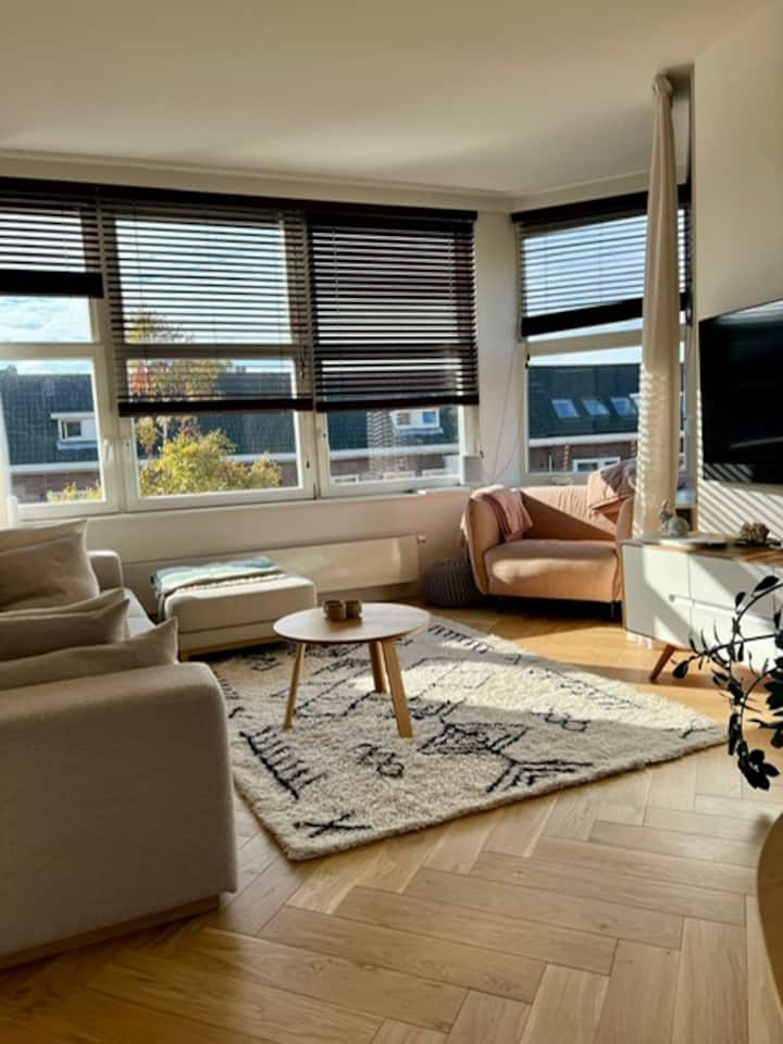 Light & Spacious, A/c Bedrooms, Family/couple Only - Amsterdam