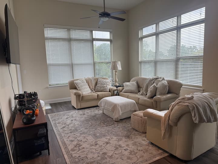 Large Furnished Two Bedroom Apartment South Park - Camp Snoopy, Fort Mill