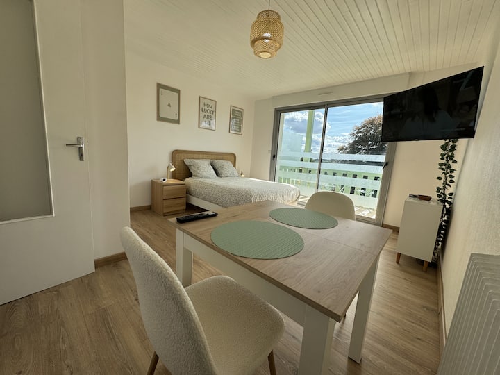 Studio Lumineux De 23m² Avec Balcon - Bagnoles de l'Orne