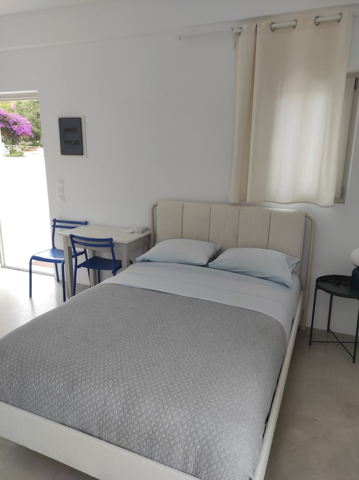 Premium Roof Studio With Large Terrace - Paros