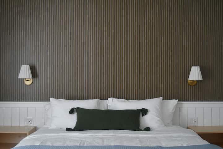 Boutique Suite Near Colonial Williamsburg - Williamsburg, VA