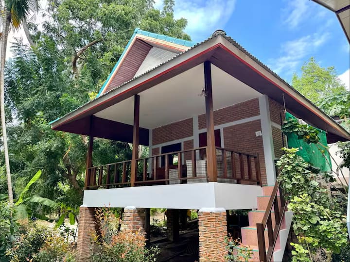Deniz’s Solara House - Ko Pha Ngan