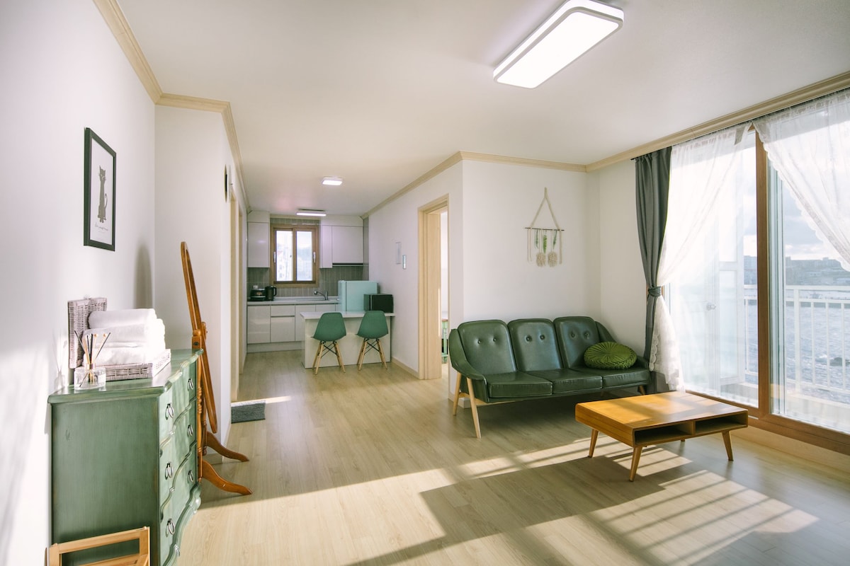 Chambre deux pièces avec vue sur la mer d'Aewol (NATURE 1) - Airbnb