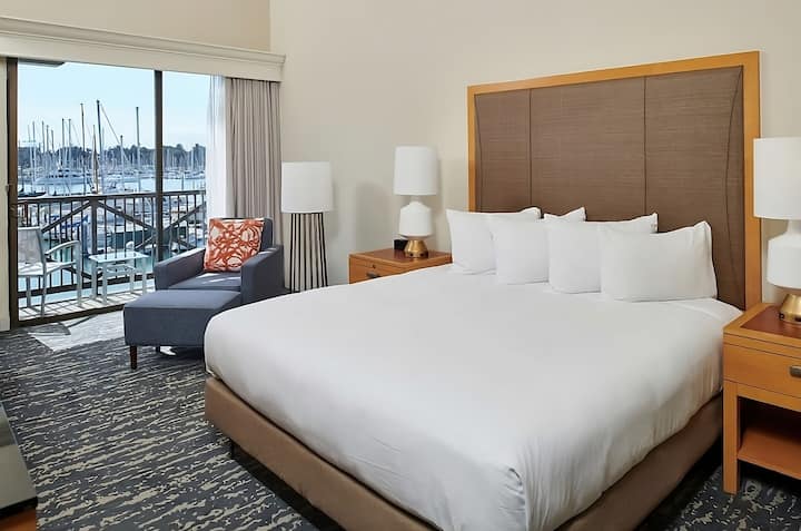 Marina Views | 2 Units | Pool & Pet Friendly - Oakland, CA