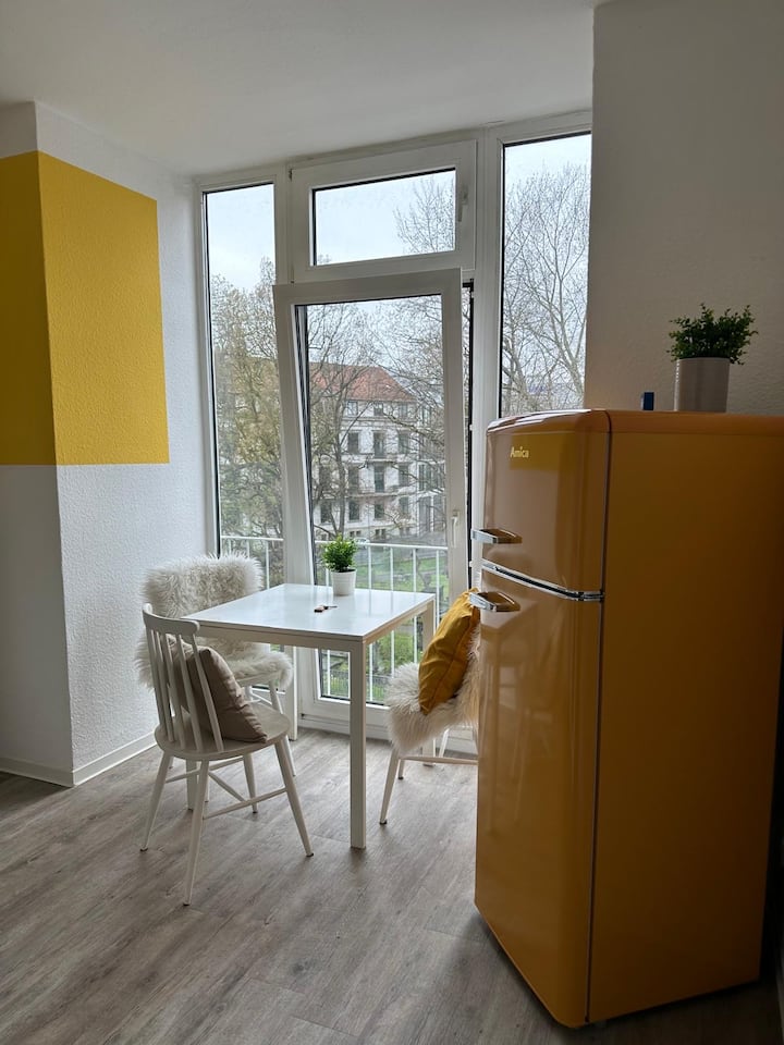 Modern City Apartment - Central Hannover - Hannover Hbf - Train Station