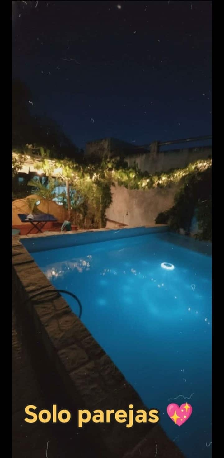 Terraza Rústica Acogedora, Solo Para Parejas. - Cancún