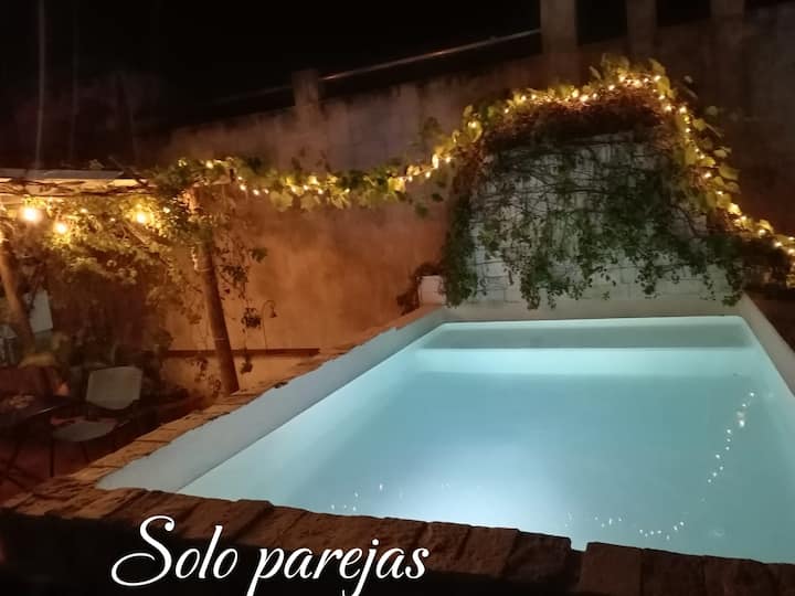 Terraza Rústica Acogedora, Solo Para Parejas. - Cancún