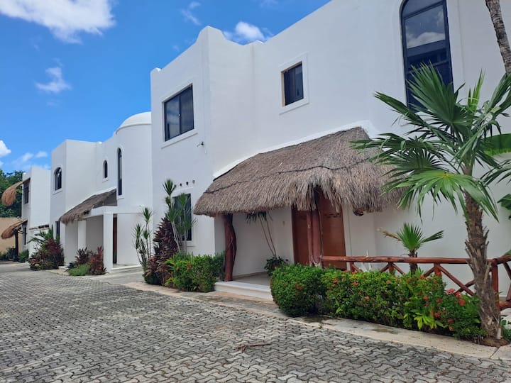 Spacious & Comfortable House; 11pax Occupancy - 칸쿤