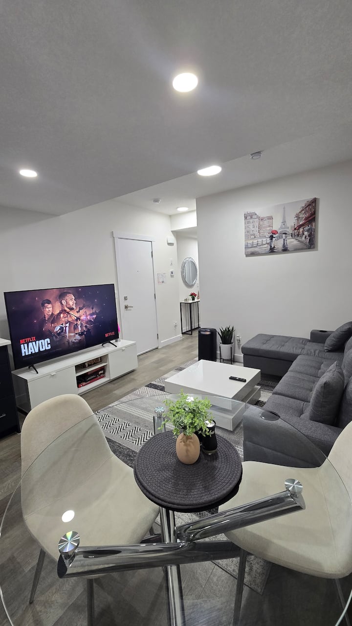 Sweet Seton Stay - Calgary