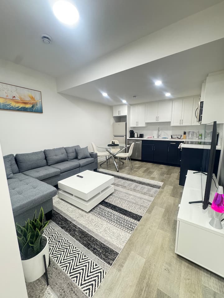 Sweet Seton Stay - Calgary