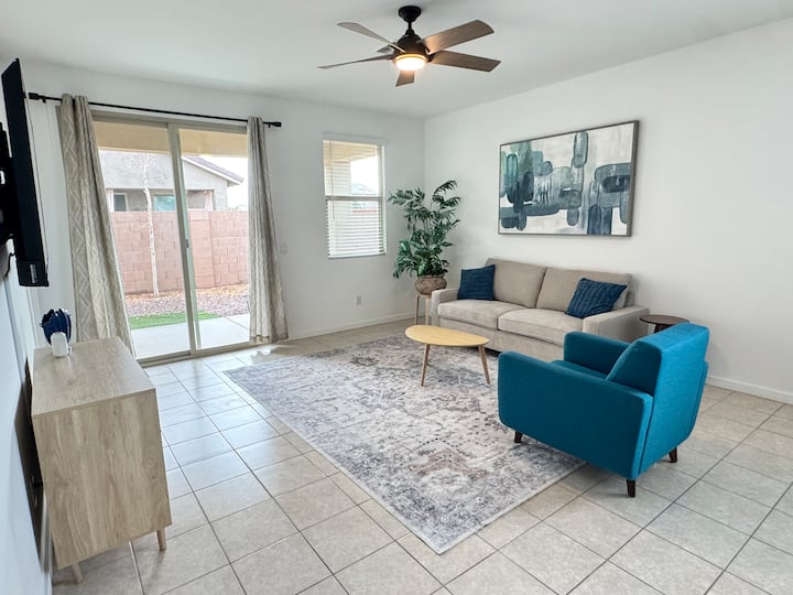 Relaxing Home W/great Amenities & Prime Location - Surprise, AZ