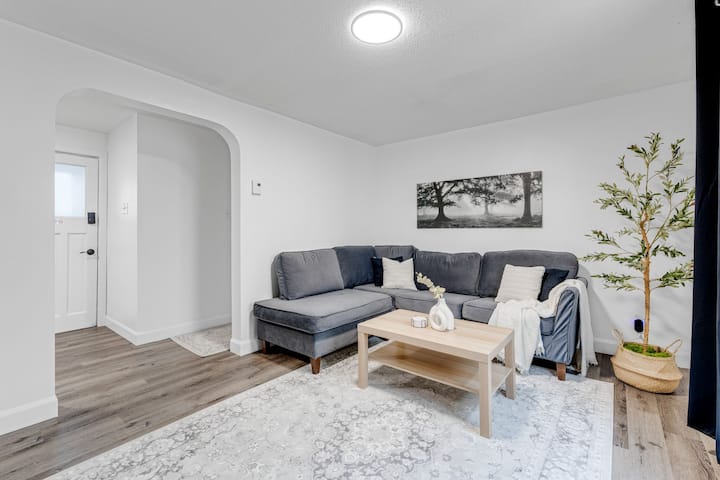 Cozy 2 Bedroom - 5 Mins From Dt Ottawa - Ottawa