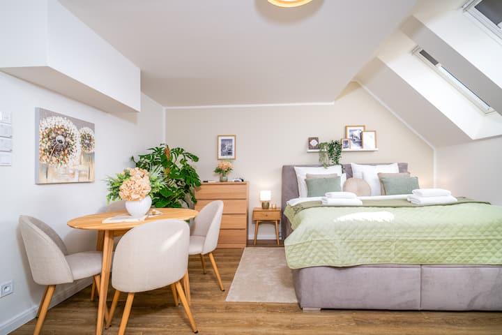Urban Nature Studio - Calm, Bright & Central + Ac - Praga