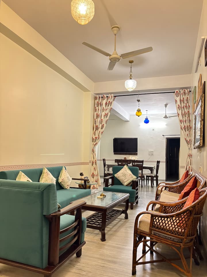 Jag Niwas
“Stay Central, Explore Udaipur” - Udaipur