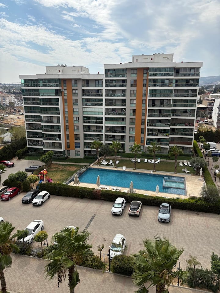 Gaziemir-daire-havuzlusite Havalimanı Otoban Metro - İzmir
