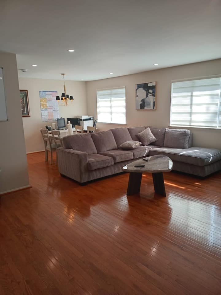 Bright, Cozy 4br Home For Family Getaways - Columbia, MD