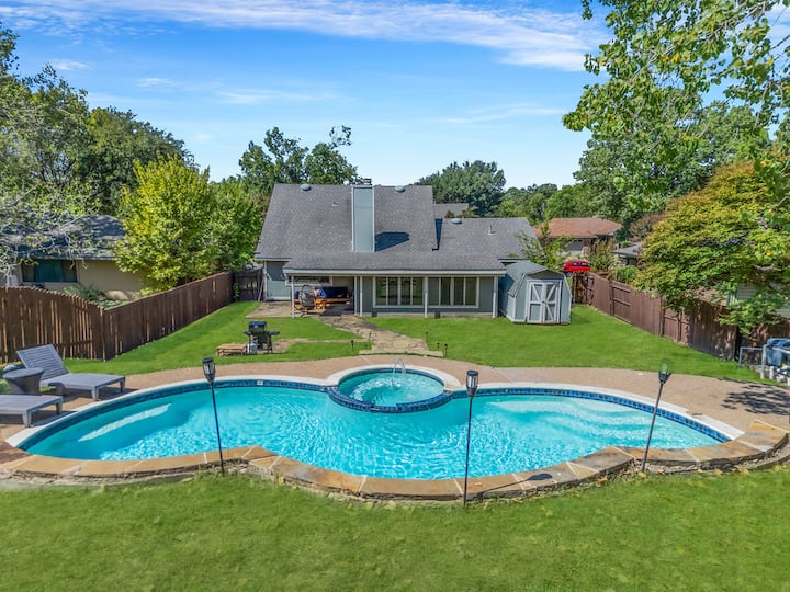 Hot Tub Family Game Room Lux Living Space - Aéroport de Dallas-Fort Worth (DFW)