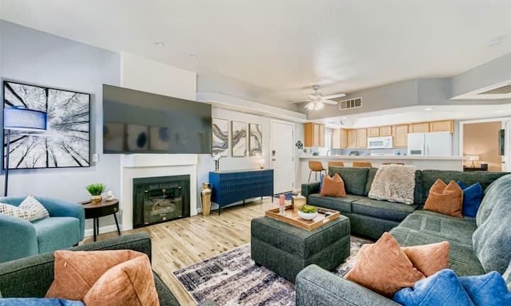 Cozy, Quiet And Delightful - Turquoise Lake, North Las Vegas