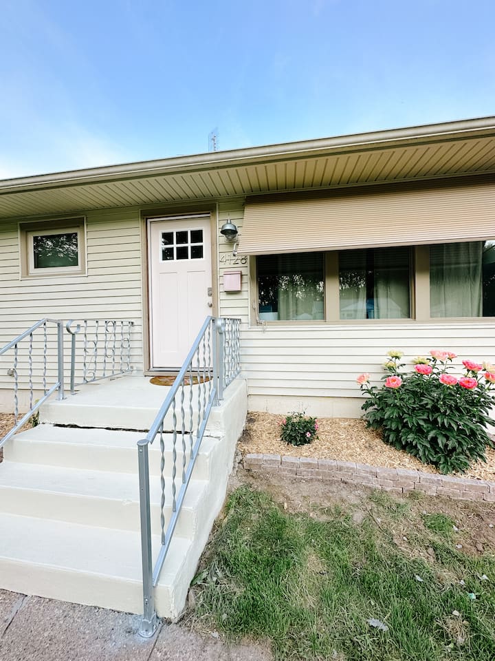 Humble Home On Adams - Sioux City, IA