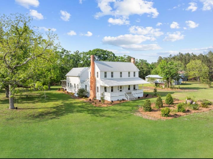 The Farmhouse - Manassas, GA